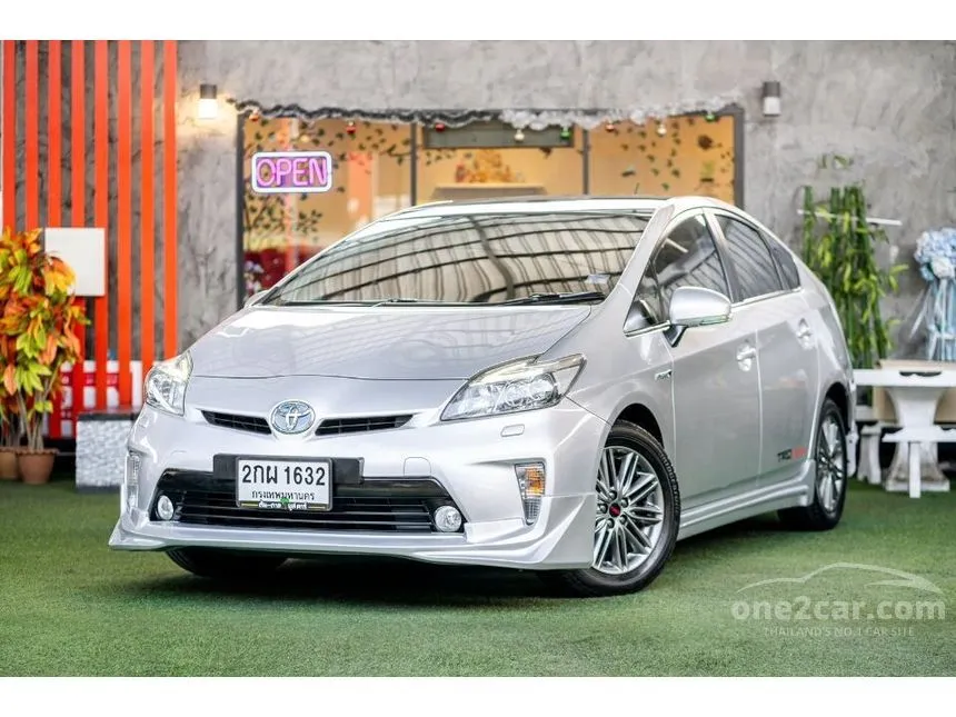 2013 Toyota Prius 1.8 (ปี 09-16) Hybrid Top option grade Hatchback for ...