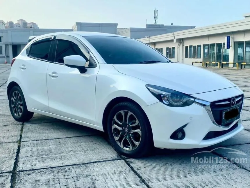Jual Mobil Mazda 2 2016 GT 1.5 di DKI Jakarta Automatic Hatchback Putih ...