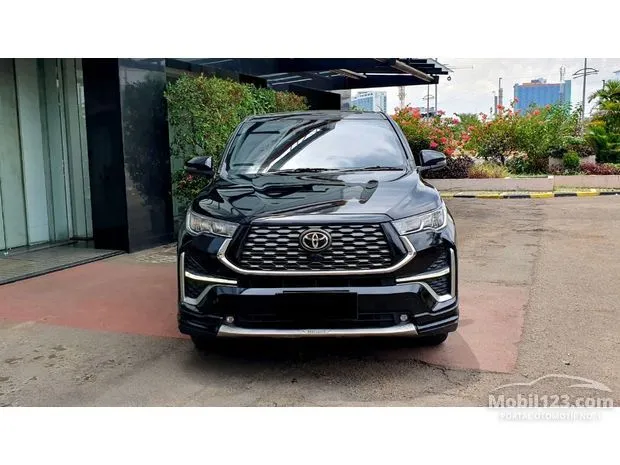 Jual Toyota Kijang Innova Zenix Q HV TSS Modellista (Premium Color) MPV ...