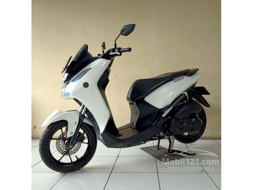 Jual Motor Yamaha Lexi 2019 0.1 di DKI Jakarta Automatic Others Putih ...