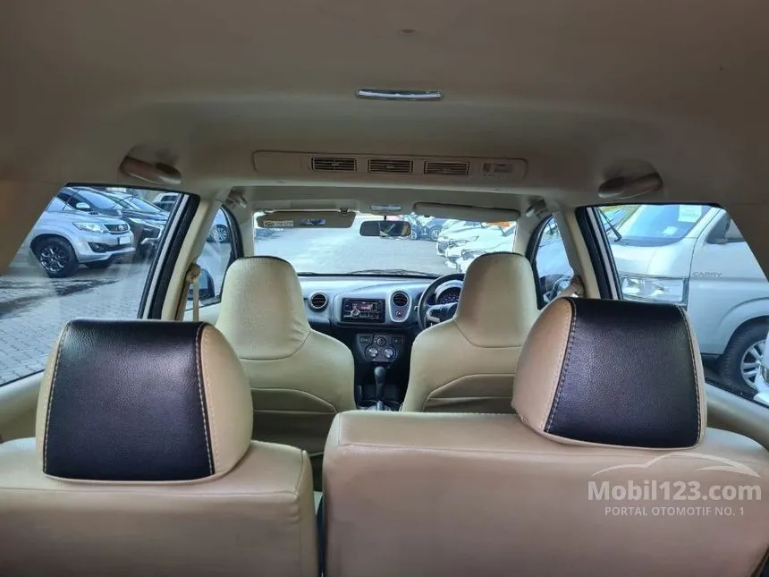 Jual Mobil Honda Mobilio 2015 E 1.5 di DKI Jakarta Automatic MPV Silver ...