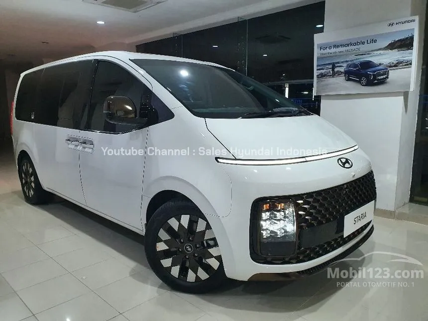Jual Mobil Hyundai Staria 2022 Signature 9 2.2 di Jawa Barat Automatic ...