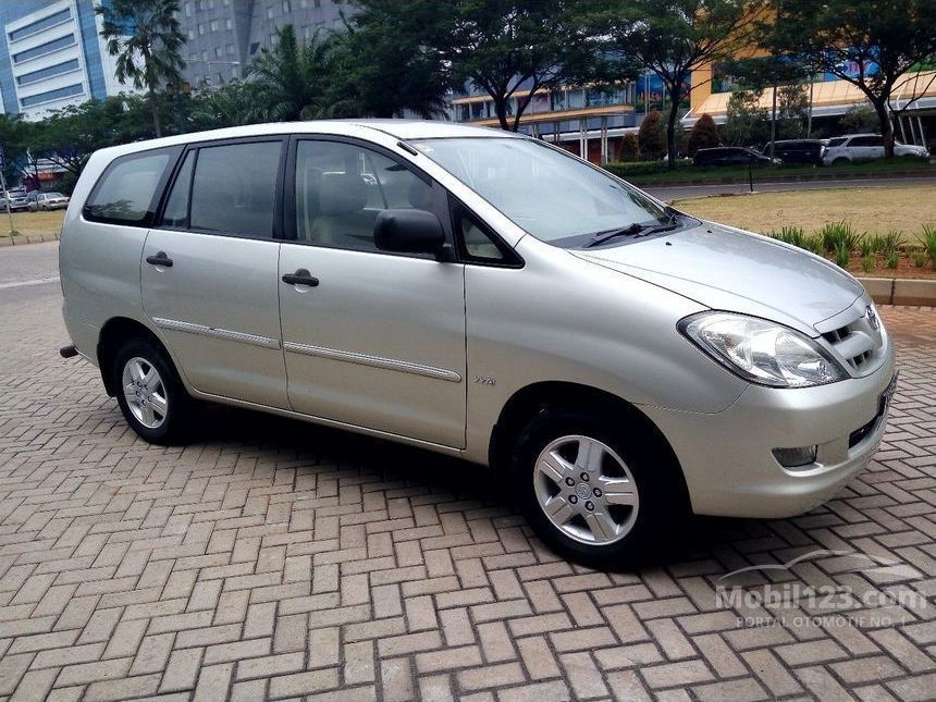 Jual Mobil Toyota Kijang Innova 2006 G 2.0 di Banten Manual MPV Silver ...