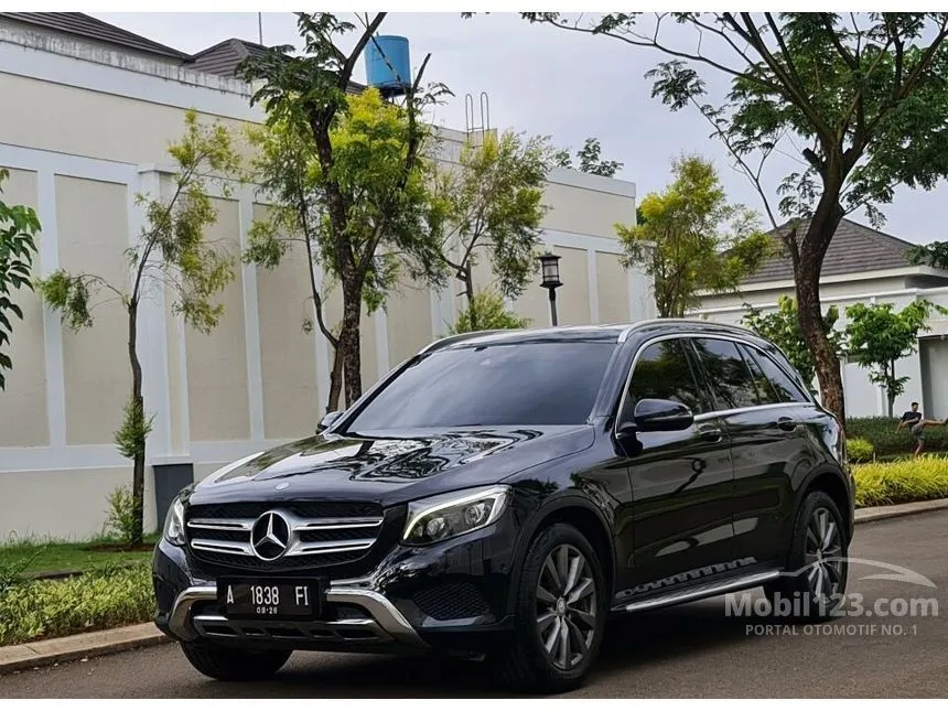 Jual Mobil Mercedes-Benz GLC250 2016 Exclusive 4MATIC 2.0 di DKI Jakarta Automatic SUV Hitam Rp ...