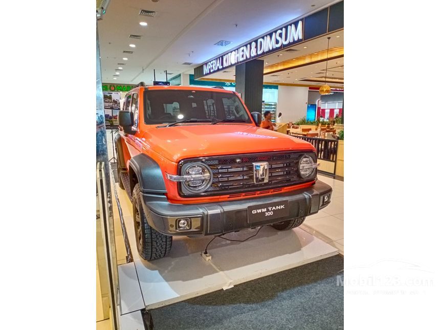 Jual Mobil GWM Tank 2024 300 HEV 2.0 di Jawa Barat Automatic SUV Orange ...