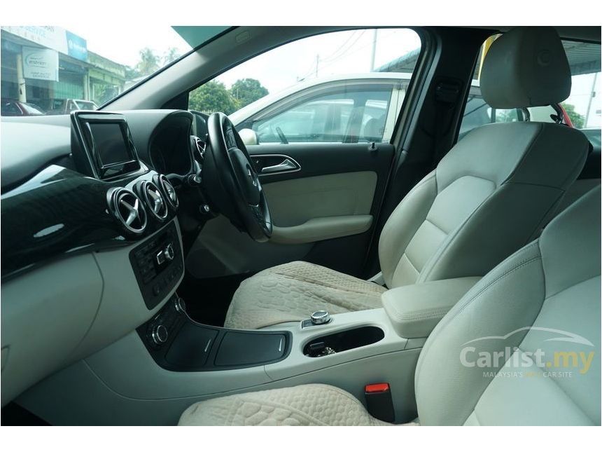 Mercedes-Benz B200 2014 Sport Tourer 1.6 in Johor Automatic Hatchback ...