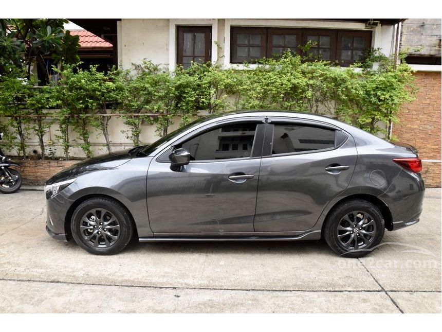 Mazda 2 2019 (ปี 15-18) High Connect 1.3 เกียร์อัตโนมัติ สีเทา ...