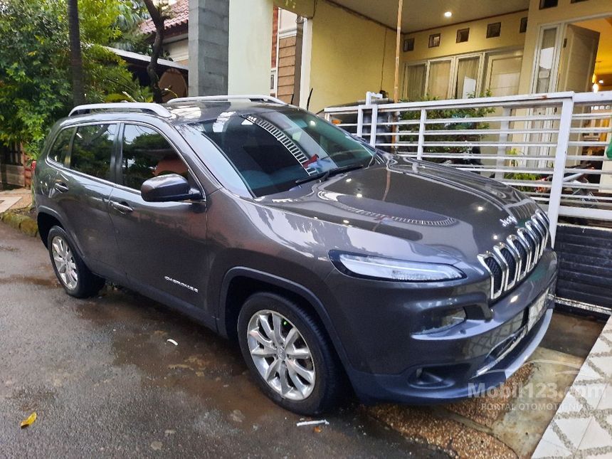 Jual Mobil Jeep Cherokee 2014 Limited 2.4 di Jawa Barat Automatic SUV ...