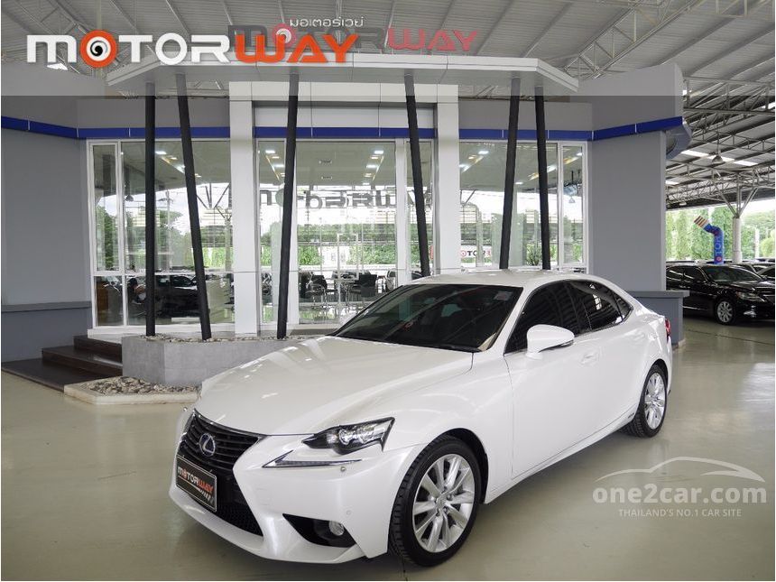 Lexus IS300h 2013 (ปี 12-16) Premium 2.5 เกียร์อัตโนมัติ สีขาว ...
