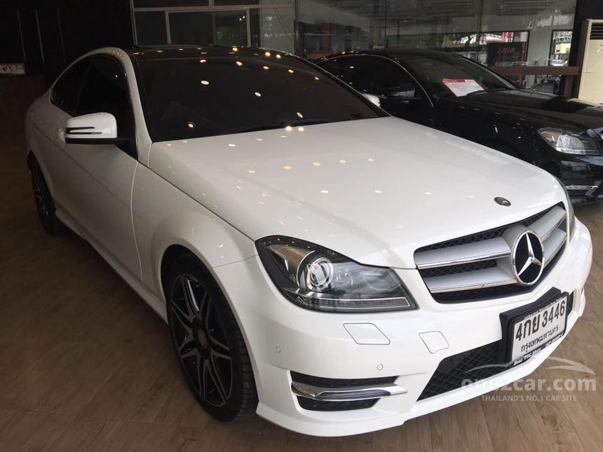 Mercedes-Benz C180 AMG 2015 W204 (ปี 08-14) 1.6 เกียร์อัตโนมัติ สีขาว ...