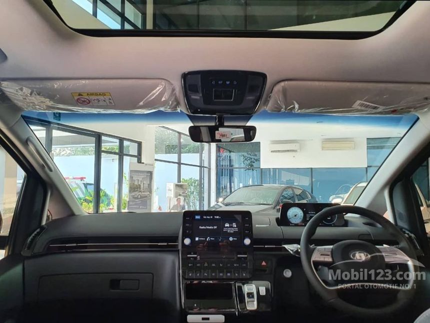 Jual Mobil Hyundai Staria 2021 Signature 7 2.2 di Jawa Barat Automatic ...