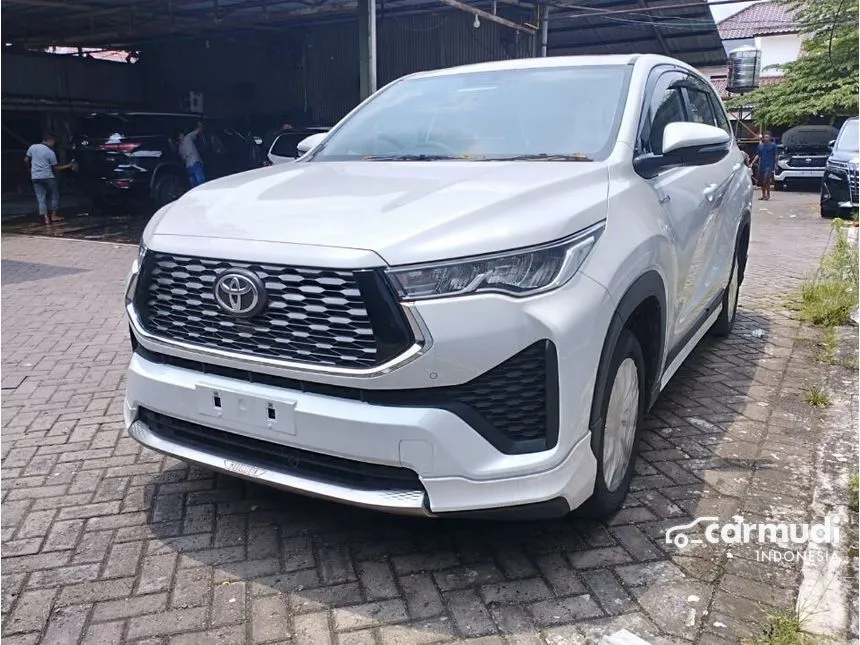 Toyota Kijang Innova Zenix 2023 V HV Modellista 2.0 in Jawa Timur ...