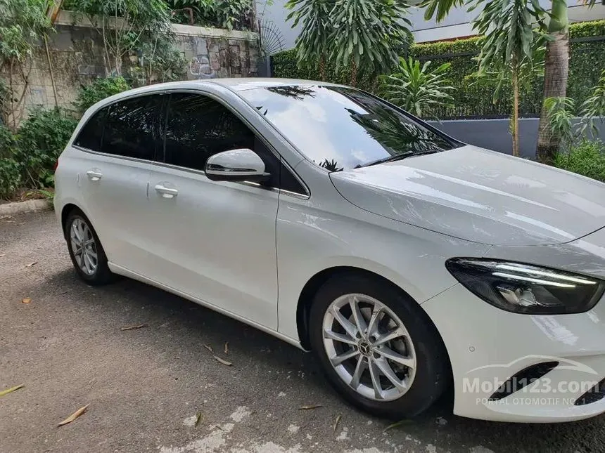 Jual Mobil Mercedes-Benz B200 2018 Progressive Line 1.3 di DKI Jakarta ...