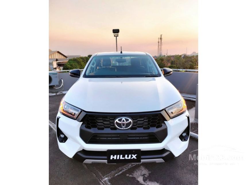 Jual Mobil Toyota Hilux 2025 V 2.4 di Jawa Barat Automatic Pickup Putih Rp 344.999.999 ...