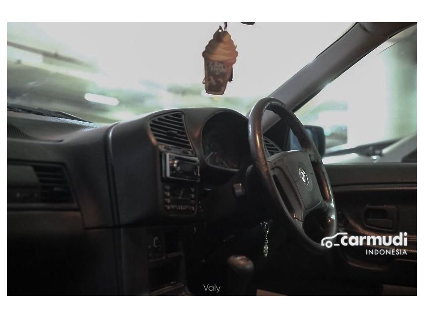 Jual Mobil BMW 318i 1996 E36 1.8 Sedan 1.8 di DKI Jakarta Manual Biru ...