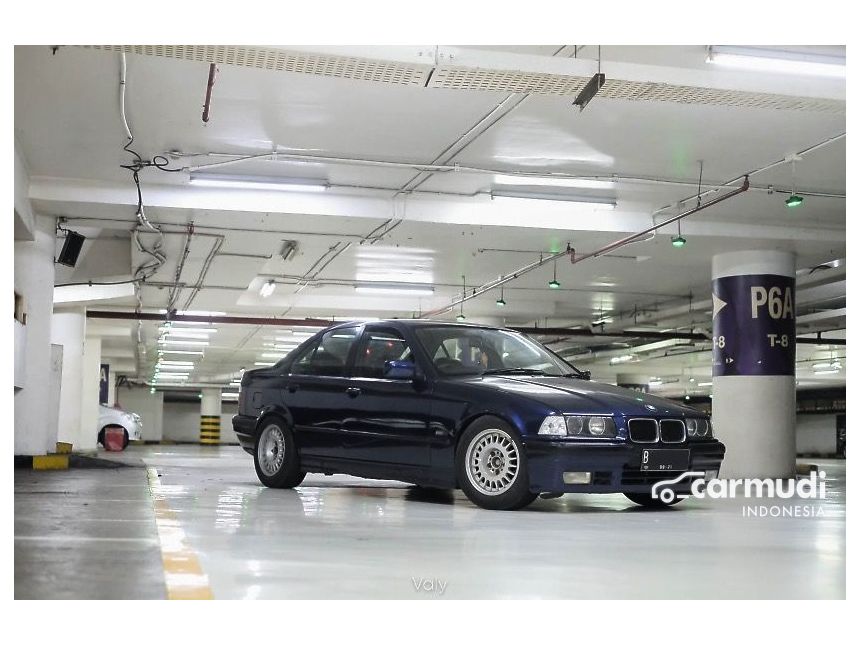 Jual Mobil BMW 318i 1996 E36 1.8 Sedan 1.8 di DKI Jakarta Manual Biru ...