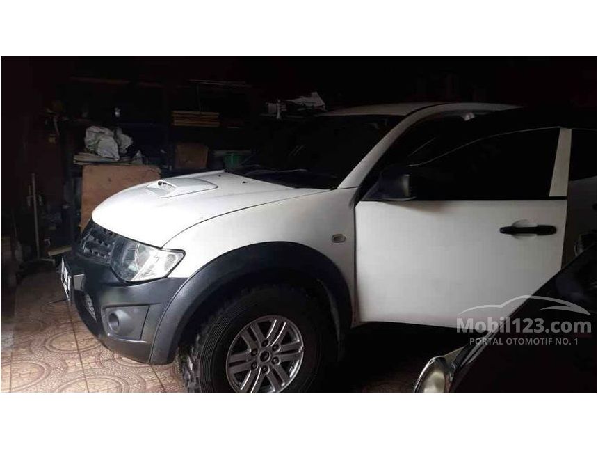 Jual Mobil Mitsubishi Strada Triton 2014 GLS 2.5 di Sulawesi Selatan ...