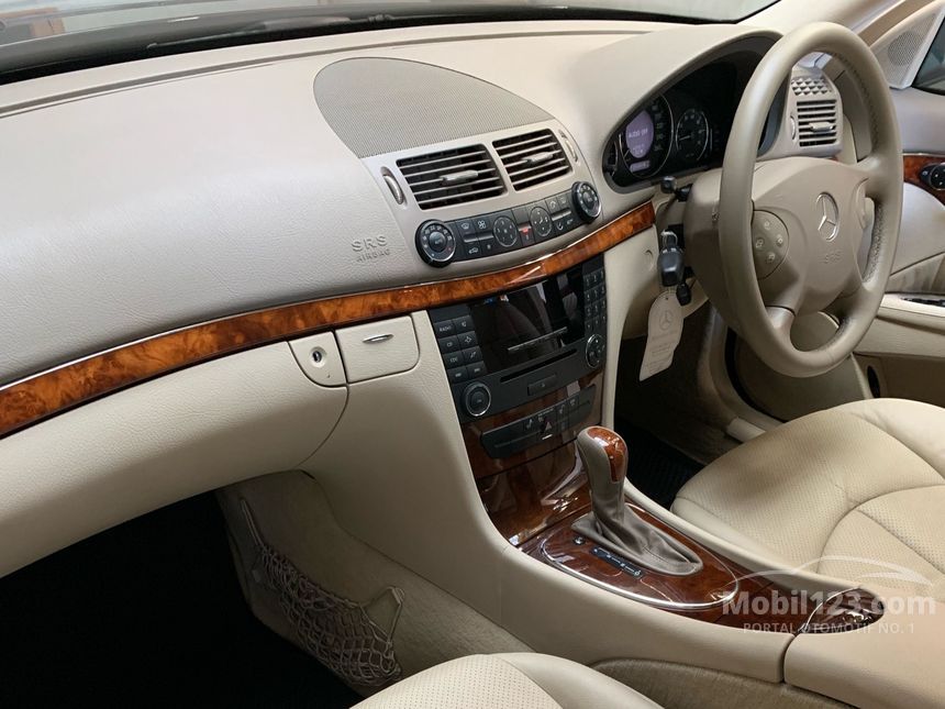 Jual Mobil Mercedes-Benz E260 2006 E260 2.6 di DKI Jakarta Automatic ...