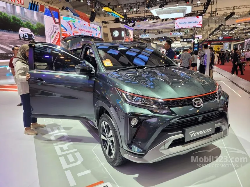 Jual Mobil Daihatsu Terios 2023 R Custom 1.5 di DKI Jakarta Automatic ...