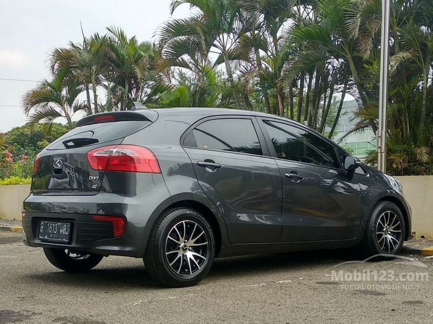 Jual Mobil KIA Rio 2015 UB 1.4 di DKI Jakarta Automatic Hatchback Abu ...