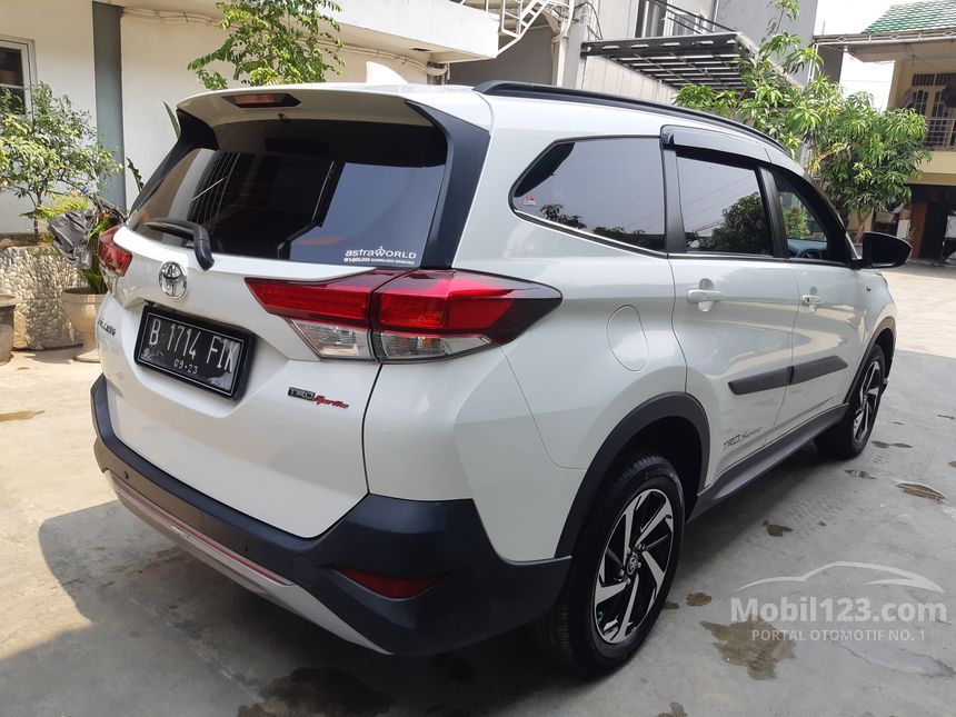 Jual Mobil Toyota Rush 2018 TRD Sportivo 1.5 di Jawa Barat Automatic ...