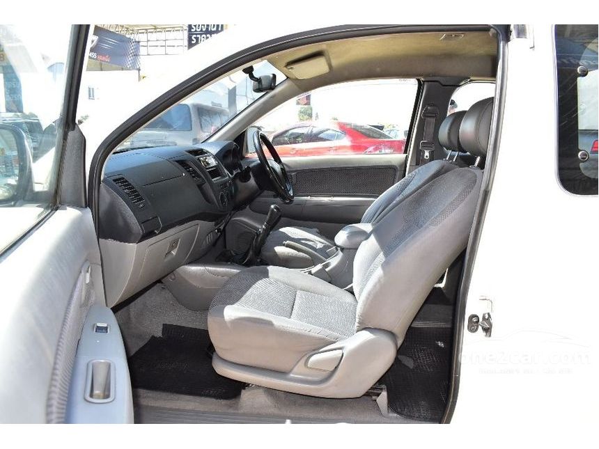 Toyota Hilux Vigo 2010 SMARTCAB (ปี 08-11) J 2.5 เกียร์ธรรมดา สีขาว ...