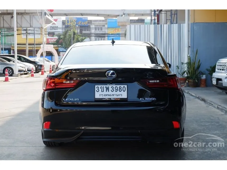 2015 Lexus IS300h 2.5 (ปี 13-23) Premium Sedan for sale on One2car