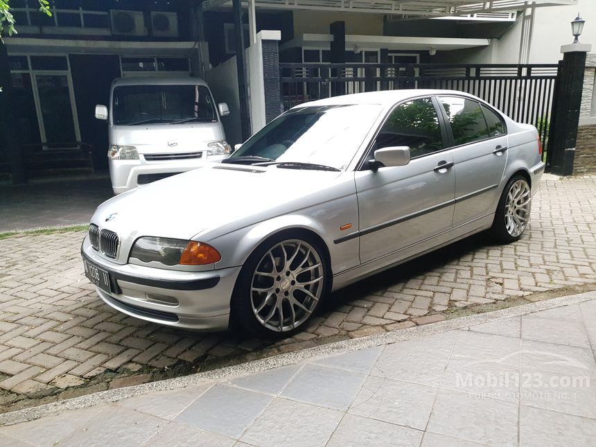 Jual Mobil BMW 318i 2000 1.9 di DKI Jakarta Automatic Sedan Silver Rp 89.000.000 - 6925421 ...