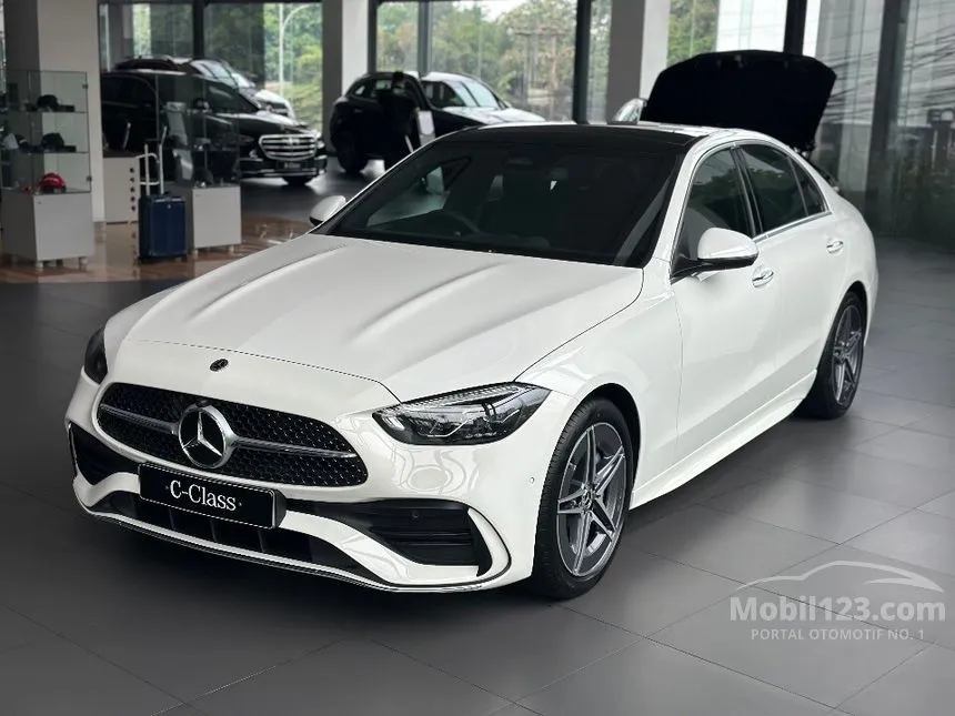 Jual Mobil Mercedes-Benz C300 2023 AMG Line 2.0 di DKI Jakarta ...