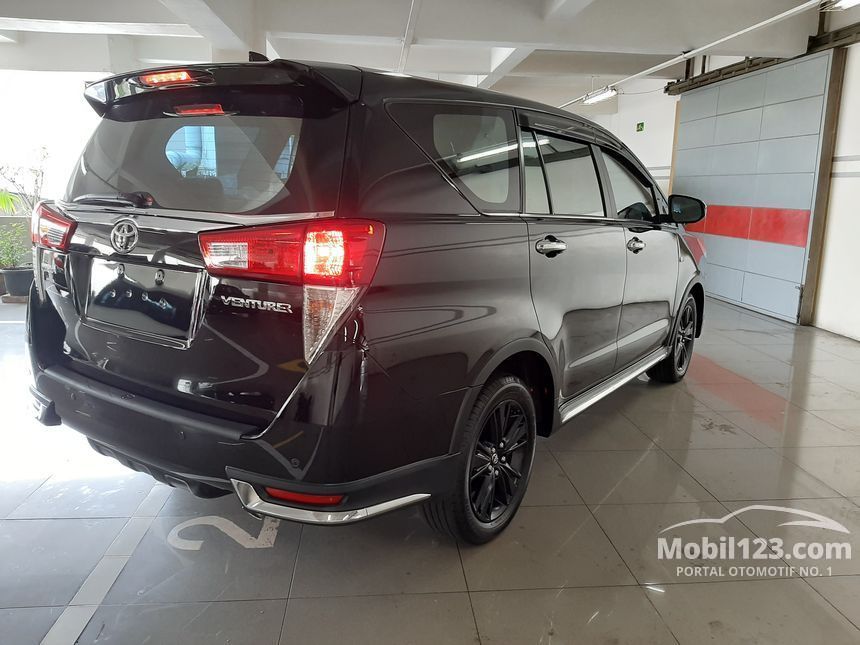 Jual Mobil Toyota Innova Venturer 2020 2.0 di Banten Automatic Wagon ...
