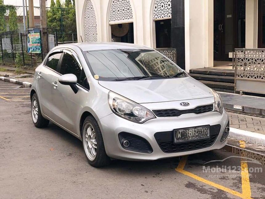 Jual Mobil KIA Rio 2012 UB 1.4 di Jawa Timur Automatic Hatchback Silver ...