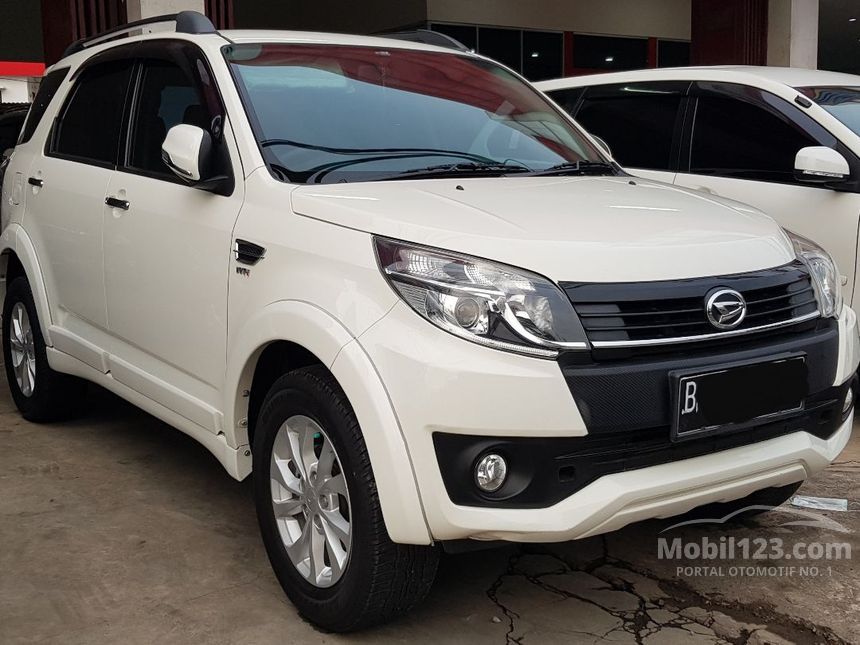 Jual Mobil Daihatsu Terios 2016 R 1.5 di Jawa Barat Automatic SUV Putih ...