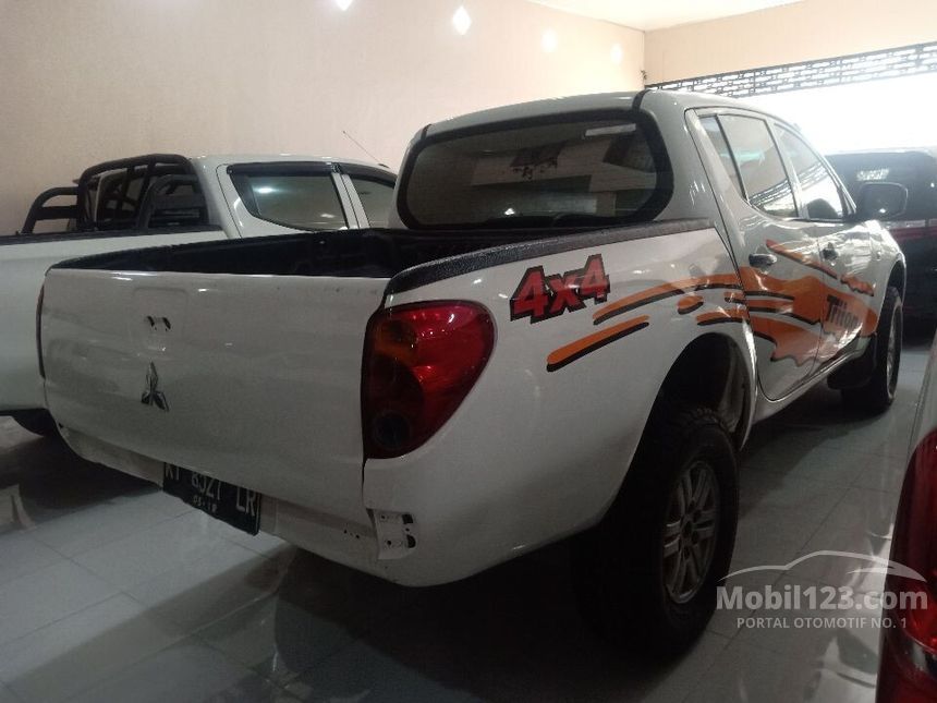 Jual Mobil Mitsubishi Strada Triton 2014 HD-X 2.8 di Jawa Timur Manual ...