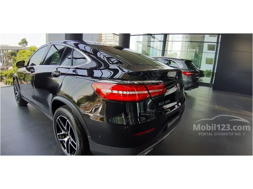 Jual Mobil Mercedes-Benz GLC300 2019 AMG 4MATIC 2.0 di DKI Jakarta ...