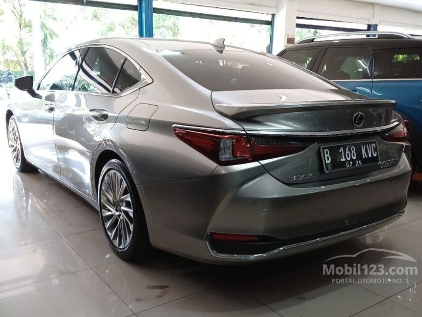 Jual Mobil Lexus ES300h 2020 Ultra Luxury 2.5 di DKI Jakarta Automatic Sedan Abu-abu Rp 775.000. ...