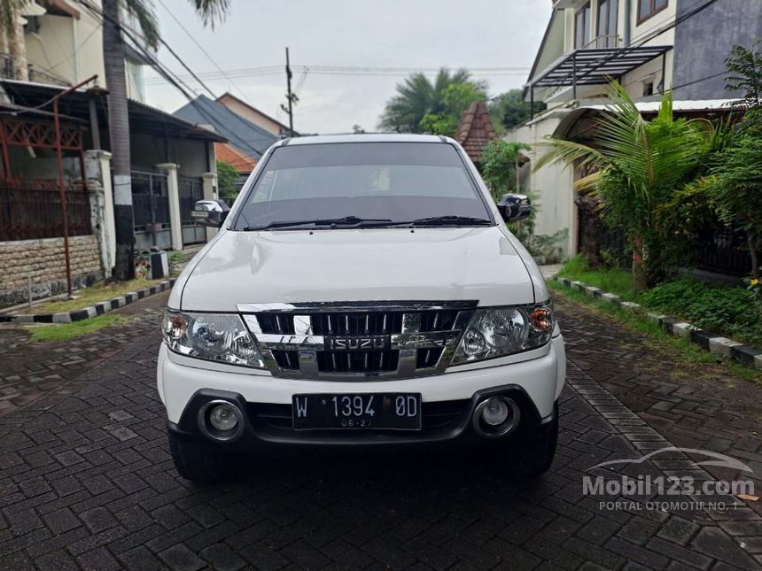 Jual Mobil Isuzu Panther 2015 Grand Touring 2.5 di Jawa Timur Manual ...