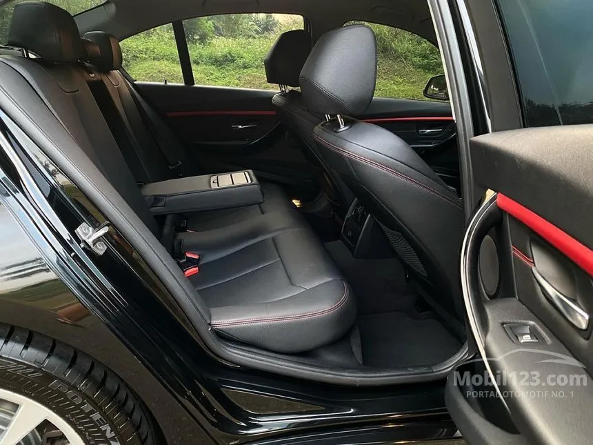 Jual Mobil BMW 320i 2017 Sport 2.0 di DKI Jakarta Automatic Sedan Hitam ...