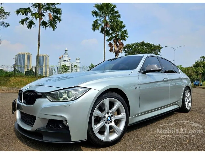 Jual Mobil BMW 335i 2012 Luxury 3.0 di DKI Jakarta Automatic Sedan Abu ...