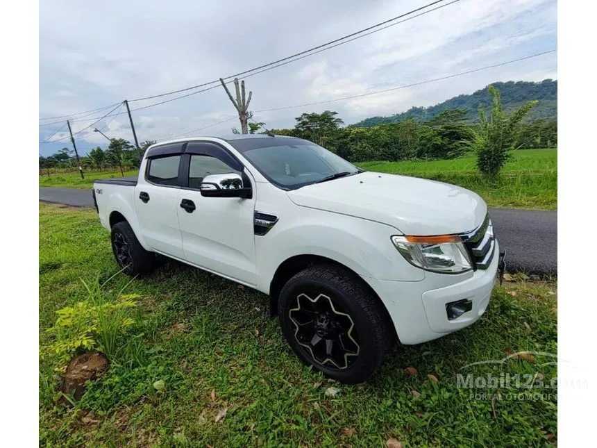 Jual Mobil Ford Ranger 2012 XLT 3.0 di Jawa Timur Manual Pick-up Putih ...