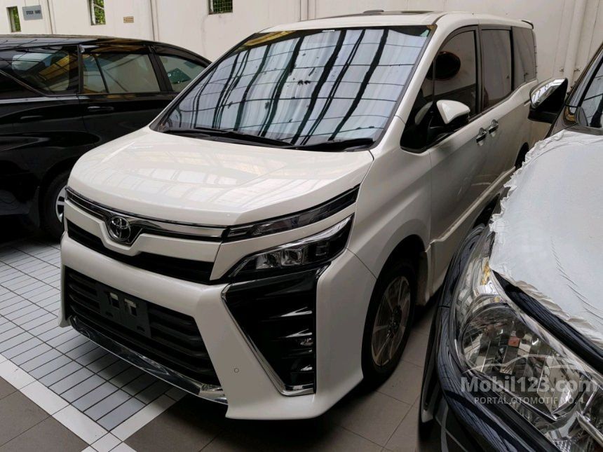 Jual Mobil Toyota Voxy 2018 R80 2.0 di DKI Jakarta Automatic Wagon ...