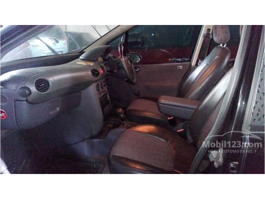 Jual Mobil Mercedes-Benz A190 2000 Avantgarde 1.9 di DKI Jakarta ...