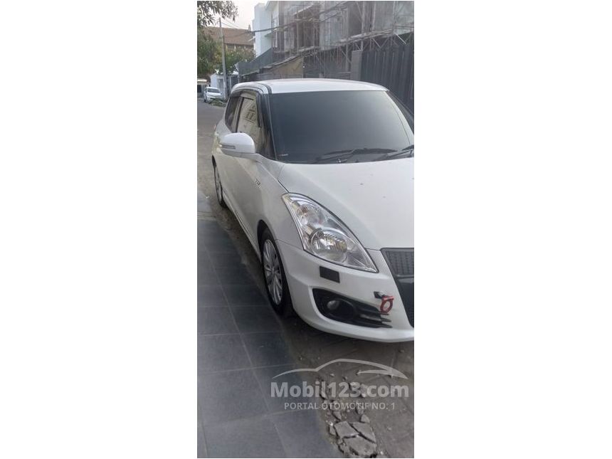 Jual Mobil Suzuki Swift 2015 GX 1.4 di Jawa Timur Automatic Hatchback ...