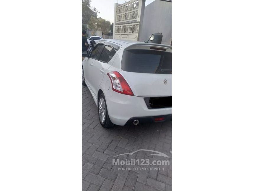 Jual Mobil Suzuki Swift 2015 GX 1.4 di Jawa Timur Automatic Hatchback ...