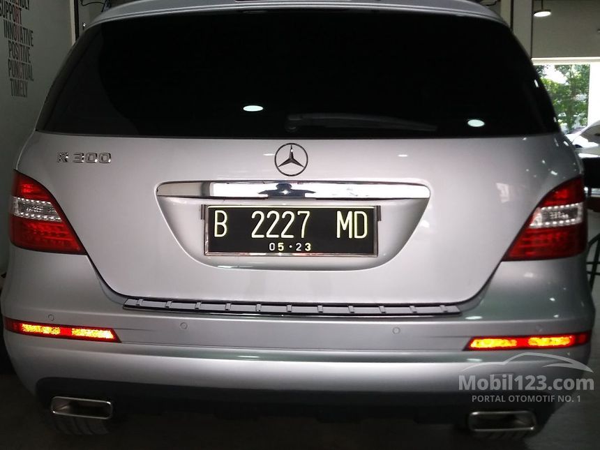 Jual Mobil Mercedes-Benz R300 L 2011 Family 3.0 di DKI Jakarta ...