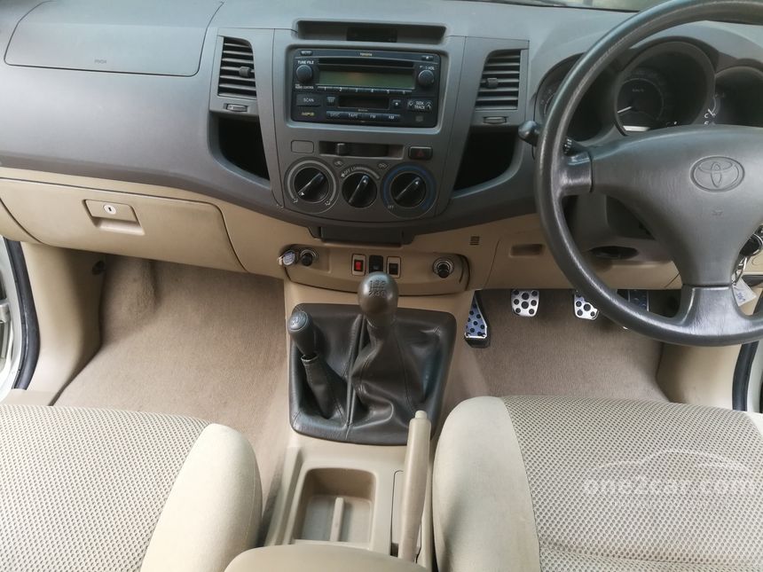 Toyota Hilux Vigo 2010 DOUBLE CAB (ปี 08-11) G 3.0 เกียร์ธรรมดา สีเงิน ...