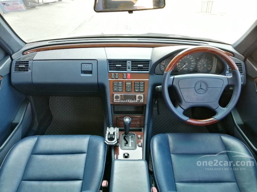 Mercedes-Benz C220 1995 Elegance 2.2 in กรุงเทพและปริมณฑล Automatic ...