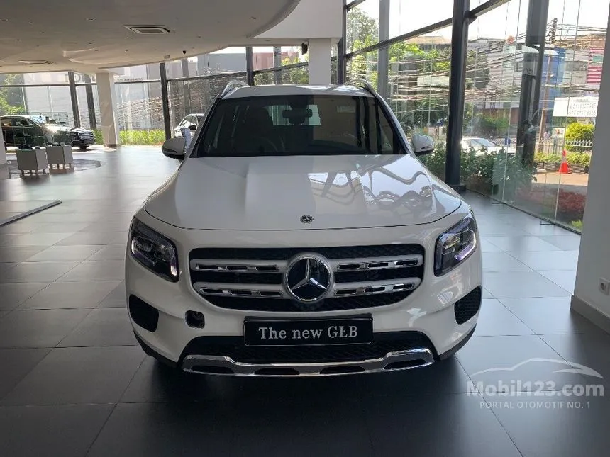 Jual Mobil Mercedes-Benz GLB200 2022 Progressive Line 1.3 di DKI ...