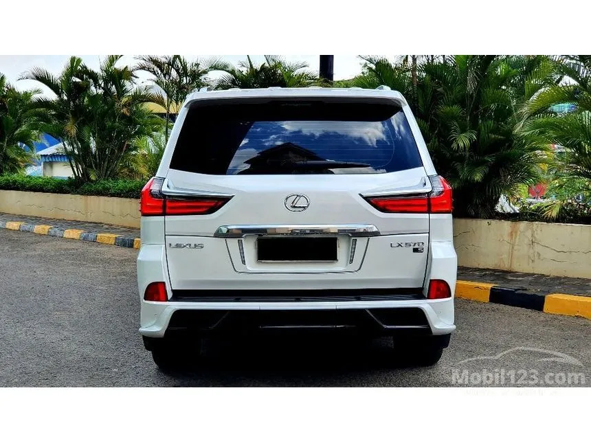 Jual Mobil Lexus LX570 2021 Sport 5.7 di DKI Jakarta Automatic SUV ...