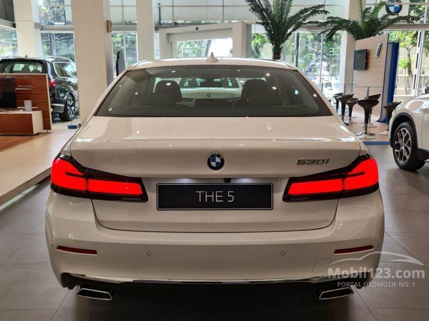 Jual Mobil BMW 530i 2021 Opulence 2.0 di DKI Jakarta Automatic Sedan ...