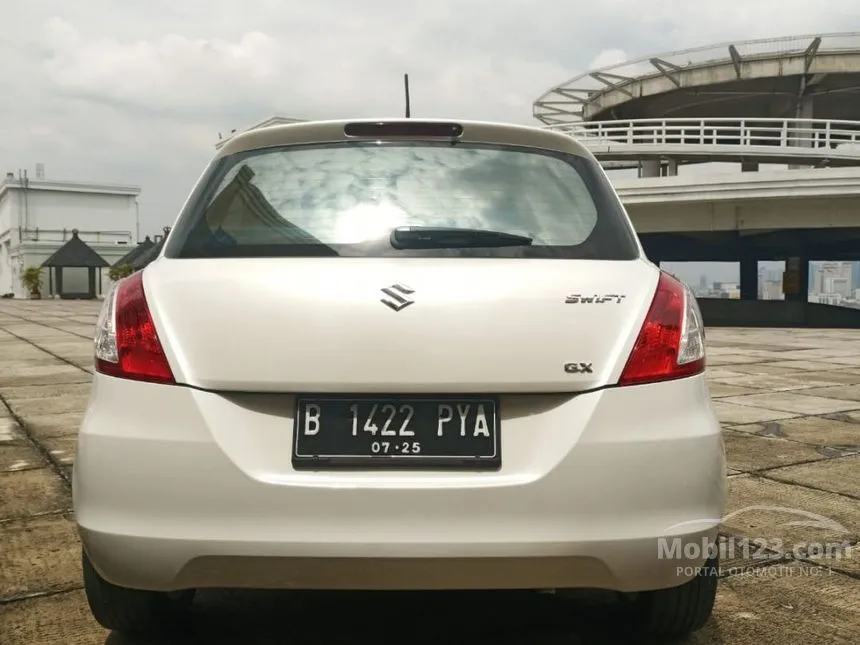 Jual Mobil Suzuki Swift 2015 GX 1.4 di DKI Jakarta Automatic Hatchback ...
